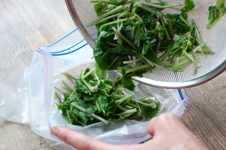 葉わさび（花わさび）の食べ方と下ごしらえ。辛味と香りを引き出すシンプルな方法 | やまでら くみこ のレシピ