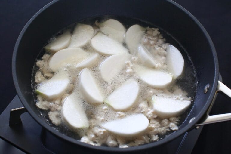 かぶのそぼろあんかけ（そぼろ煮）のレシピ｜かぶの甘みを生かした定番おかず | やまでら くみこ のレシピ